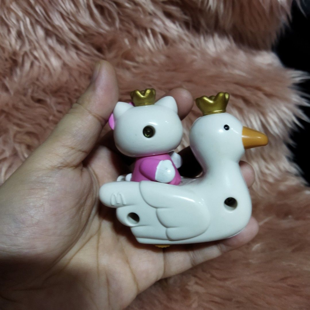 Hello kitty swan on Carousell