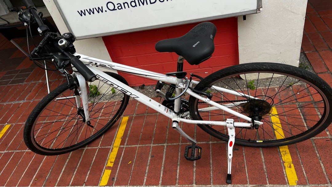 Hybrid Bicycle Trek Alpha 700cc, Sports Equipment, Bicycles & Parts ...