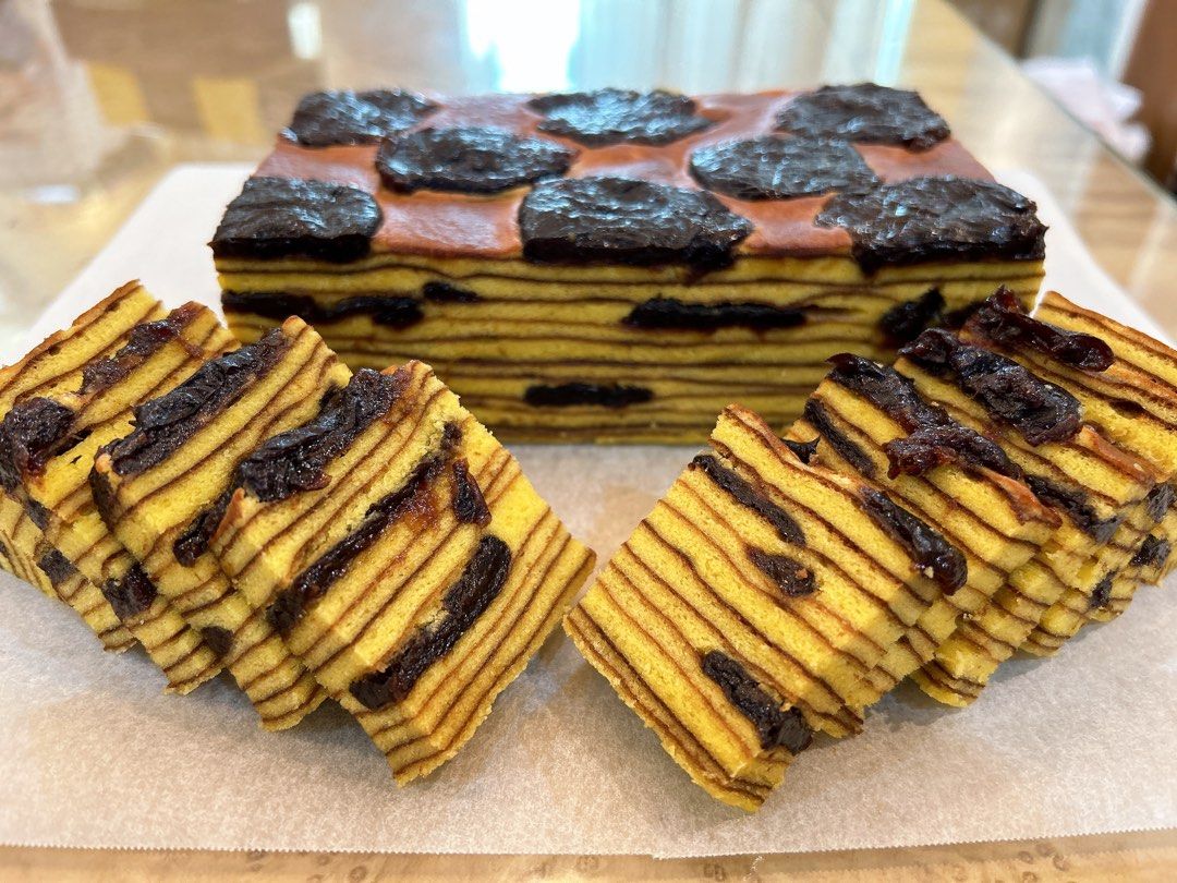 HARI RAYA KEK LAPIS Halal, Food & Drinks, Homemade Bakes on Carousell