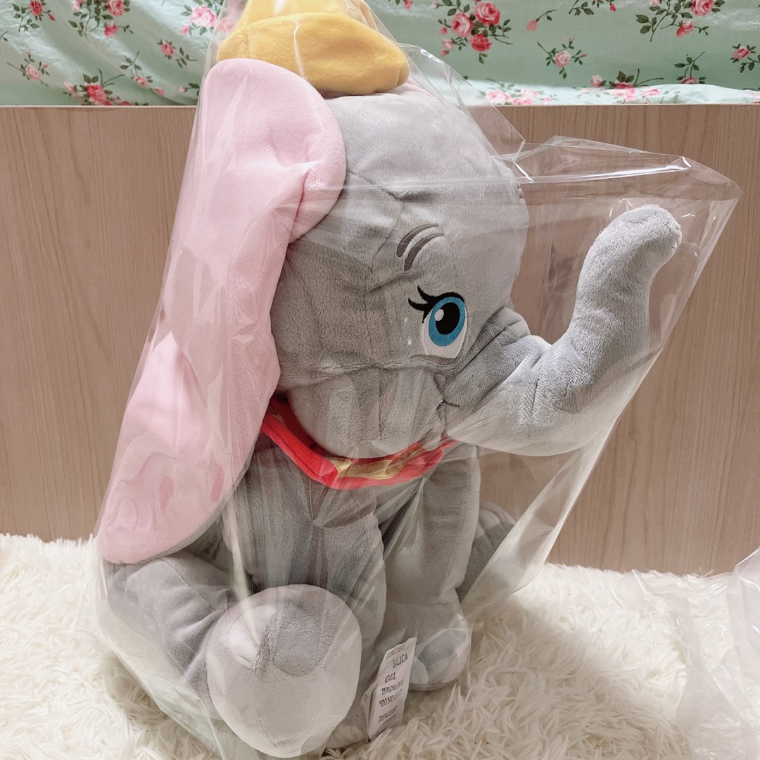 Large US Disneystore Exclusive Sitting Grey Dumbo 21 inch plush ...