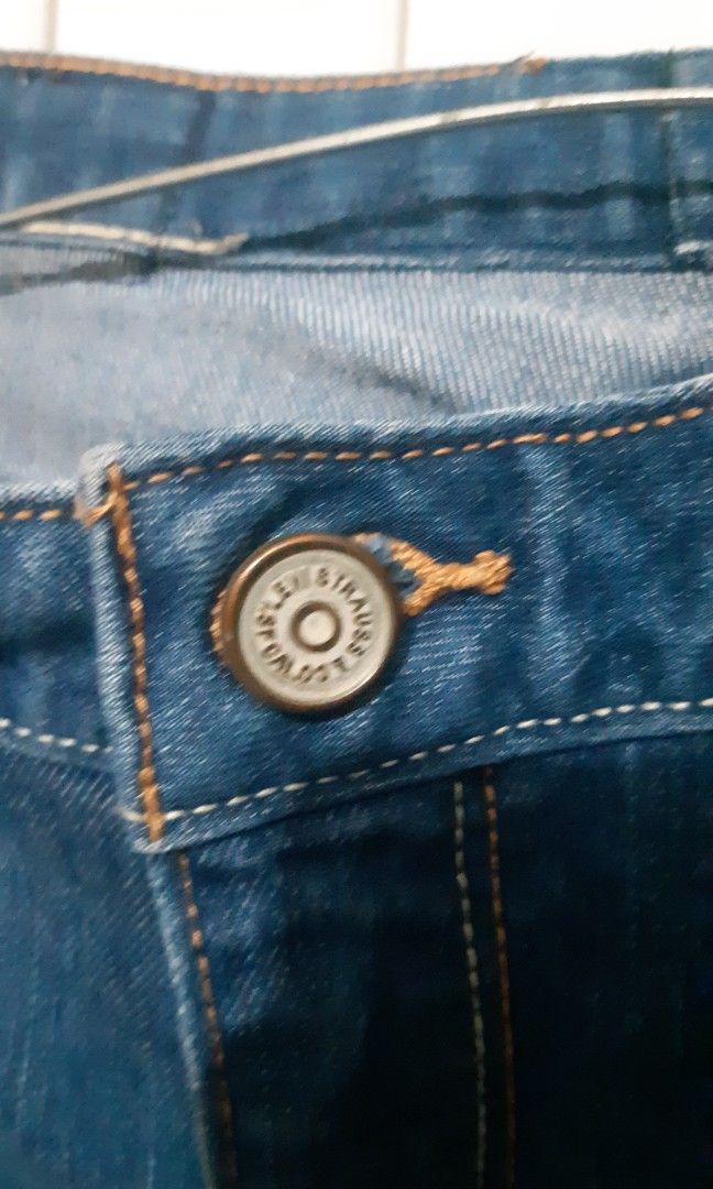 Levi Strauss, Fesyen Wanita, Pakaian Wanita, Bawahan di Carousell