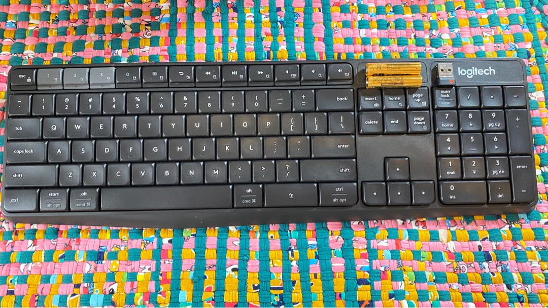 Logitech Wireless Keyboard K375S, Spill Resistant, Durable, Black ...
