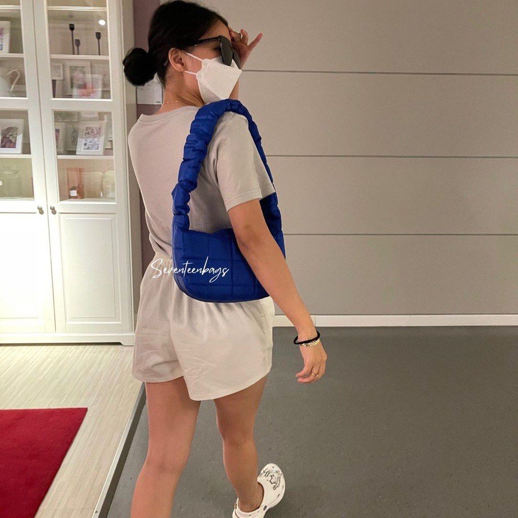 Masih baru! Puffy bag Arcell, Fesyen Wanita, Tas & Dompet di Carousell