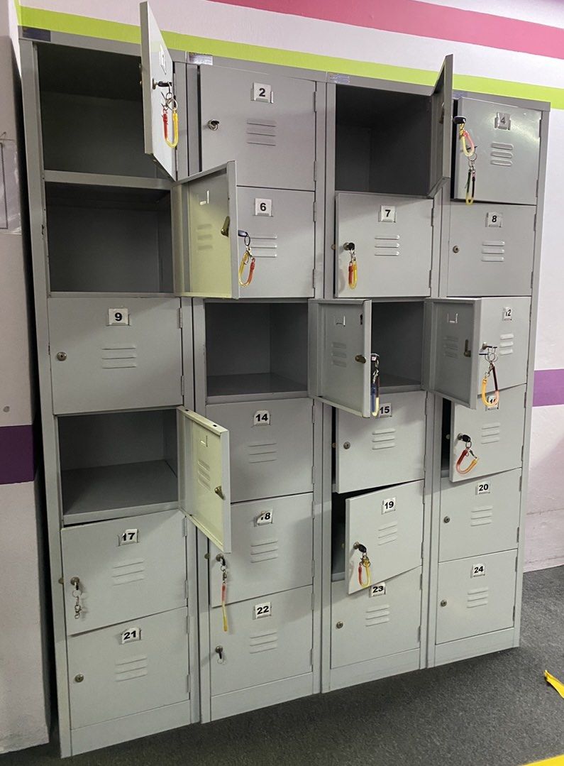 Metal Lockers / Cabinets, Furniture & Home Living, Furniture, Shelves ...