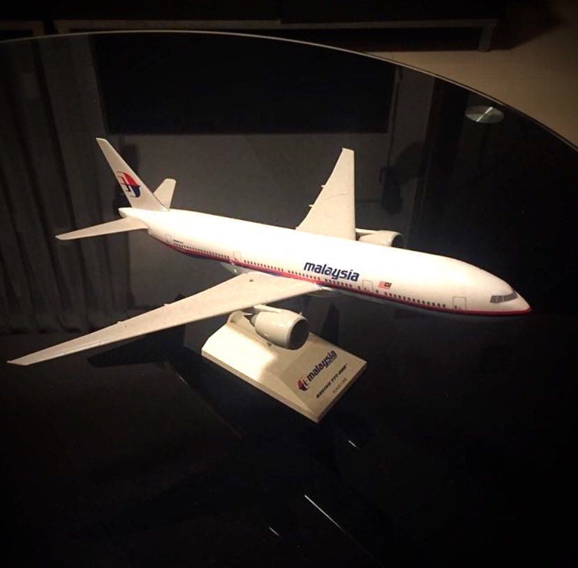 United Airlines Boeing 777200 Seating Map Aircraft Chart