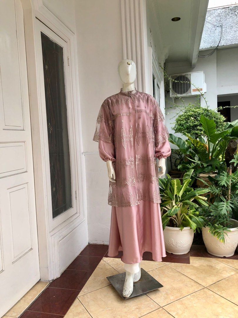 NEW! Raya Series 2023 Maxi Satin Dress with Embroidery Outer, Fesyen ...