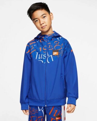 Nike sportswear wind-runner on Carousell