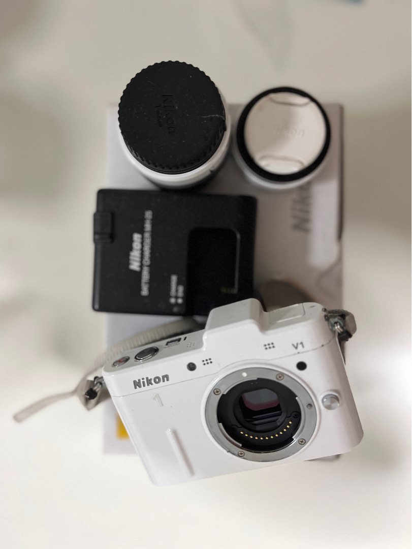 Nikon V1 (Full Set), Photography, Cameras on Carousell