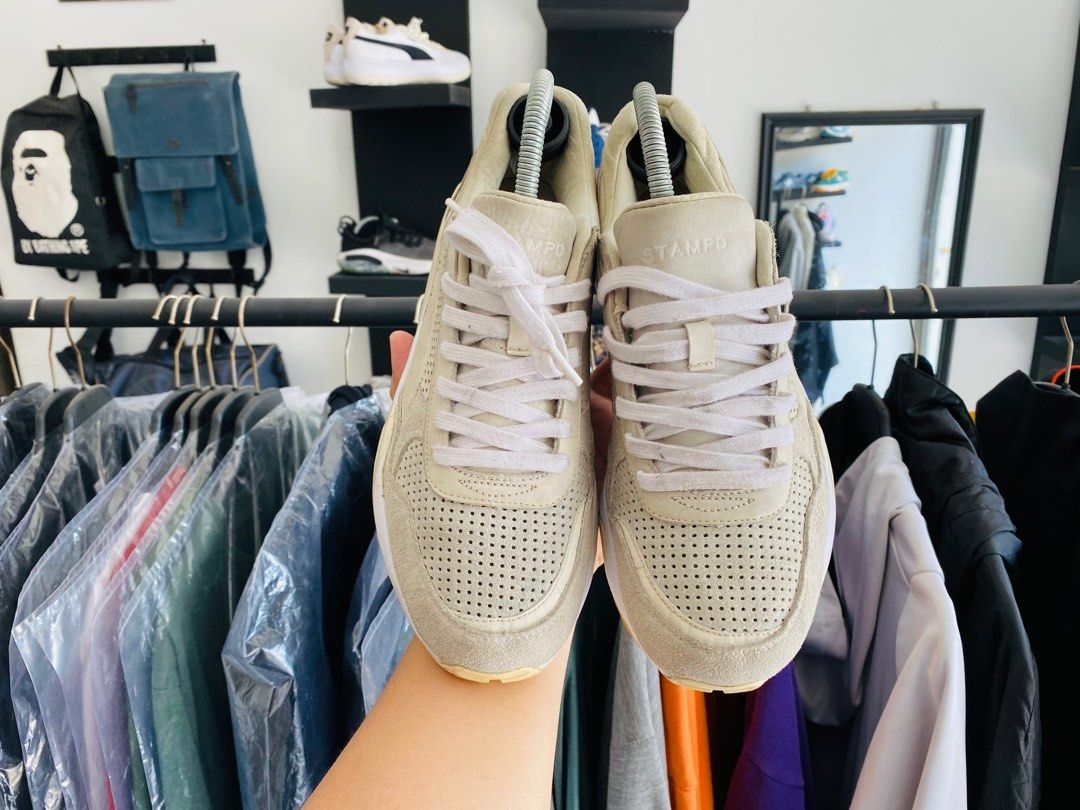 PUMA X STAMP'D R698 Desert Storm, Whisper, Fesyen Pria, Sepatu ...