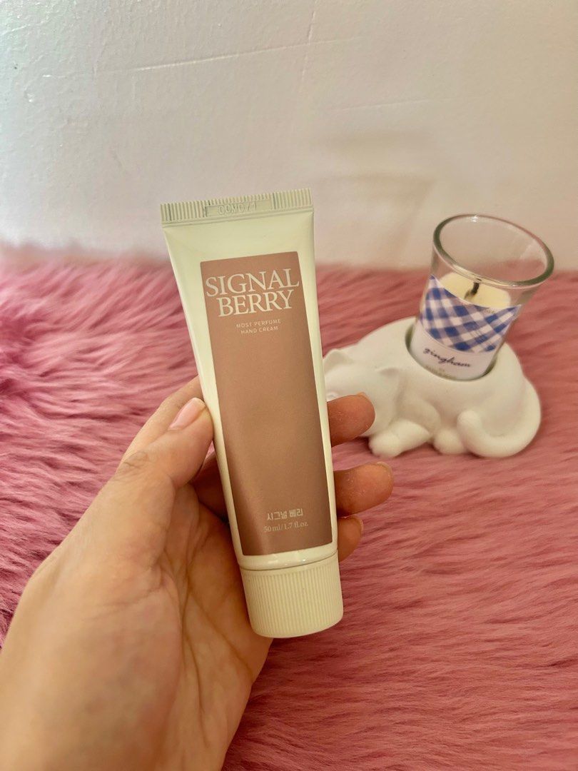 Signal Berry perfume lotion 50ml, Beauty & Personal Care, Bath & Body ...