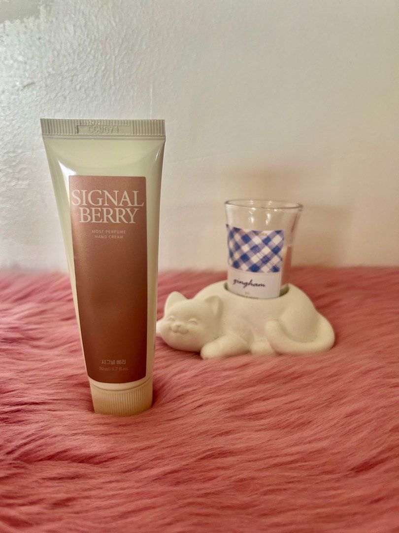 Signal Berry perfume lotion 50ml, Beauty & Personal Care, Bath & Body ...