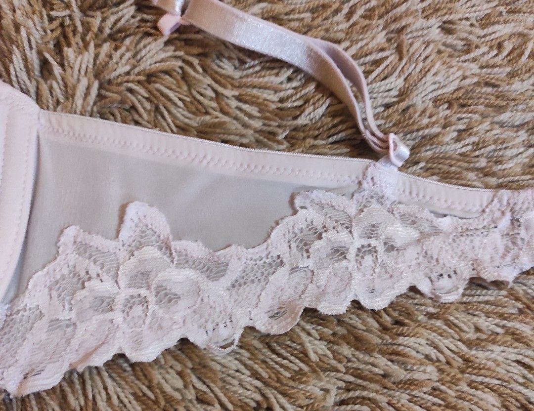 So Intimates Bra 36B, Women's Fashion, Undergarments & Loungewear on ...