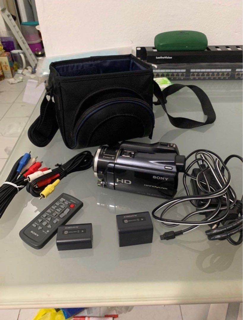Sony HD video camera brand new condition used less than 10 time ...