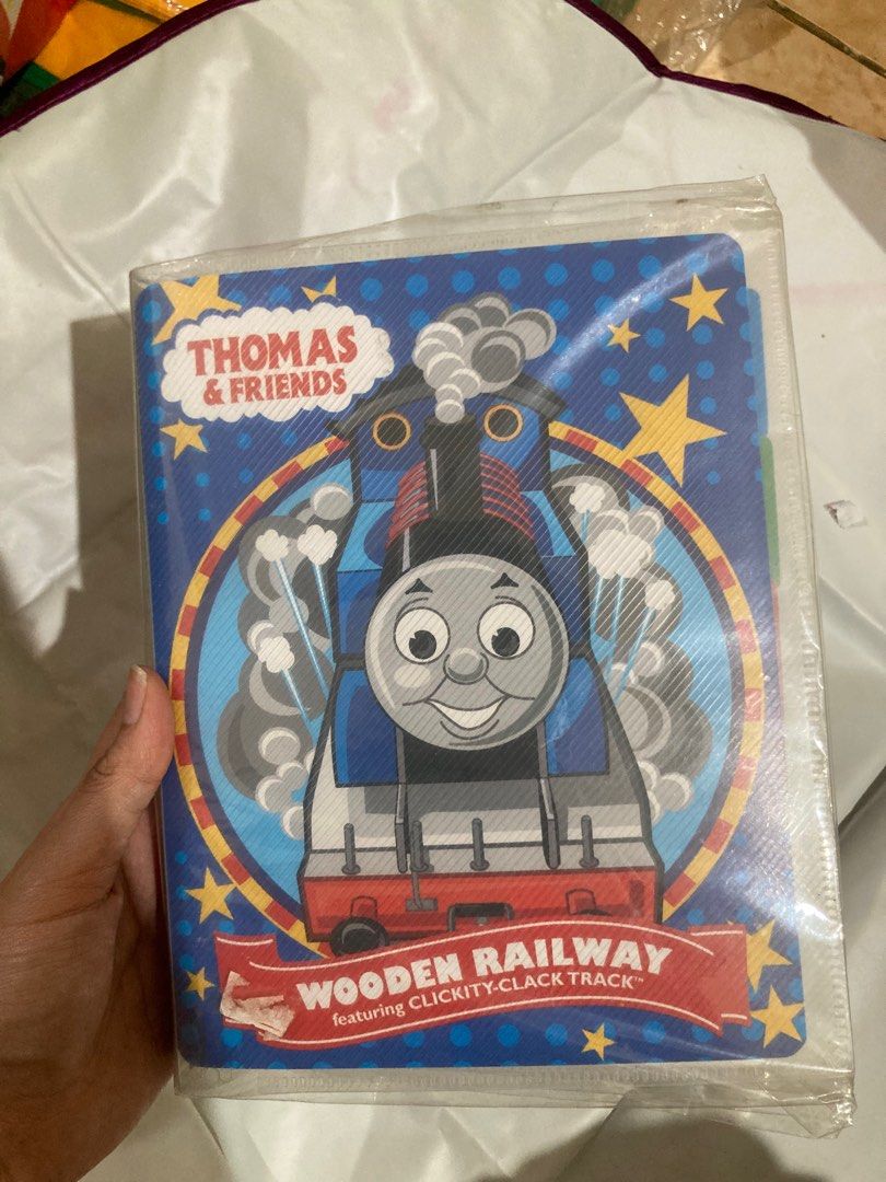 Thomas and friend binder 22 ring, Buku & Alat Tulis, Buku di Carousell