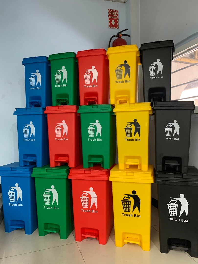 Trash bin step on bin, Furniture & Home Living, Cleaning & Homecare ...