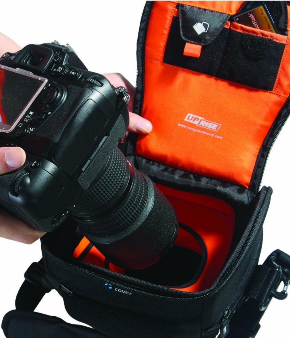 Vanguard Up-rise 15z Zoom Expandable Camera Bag (Black), Photography ...