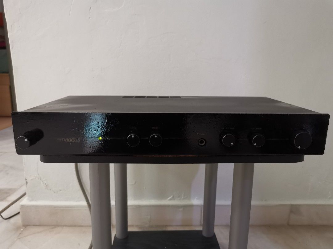 Vintage Sondex Amadeus gold made in England Stereo integrated Amplifier ...