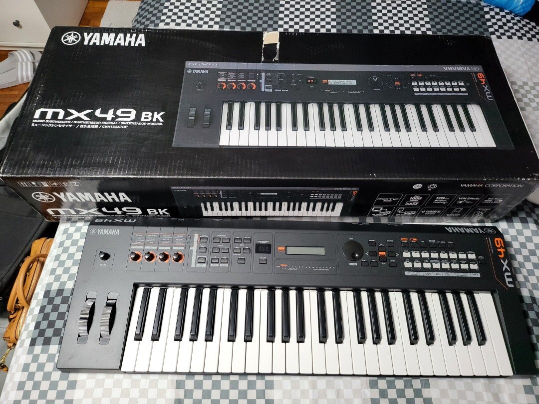 YAMAHA MX49 BLACK 49-KEYS SYNTHESIZER, Hobbies & Toys, Music & Media ...