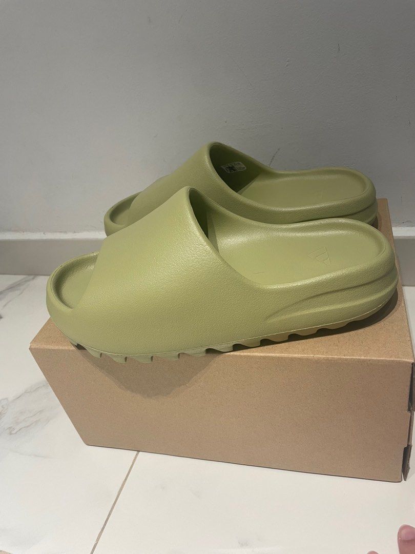 yeezy slide resin 2022, Men's Fashion, Footwear, Flipflops and Slides ...