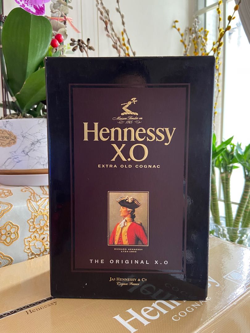 軒尼詩 XO「舊裝」1公升, 嘢食 & 嘢飲, 酒精飲料 - Carousell