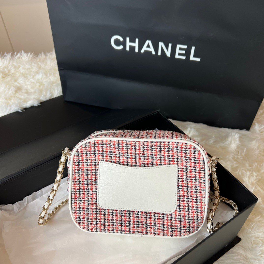 Authentic Chanel Tweed Camera Bag with CC Logo, Luxury, Bags & Wallets on Carousell