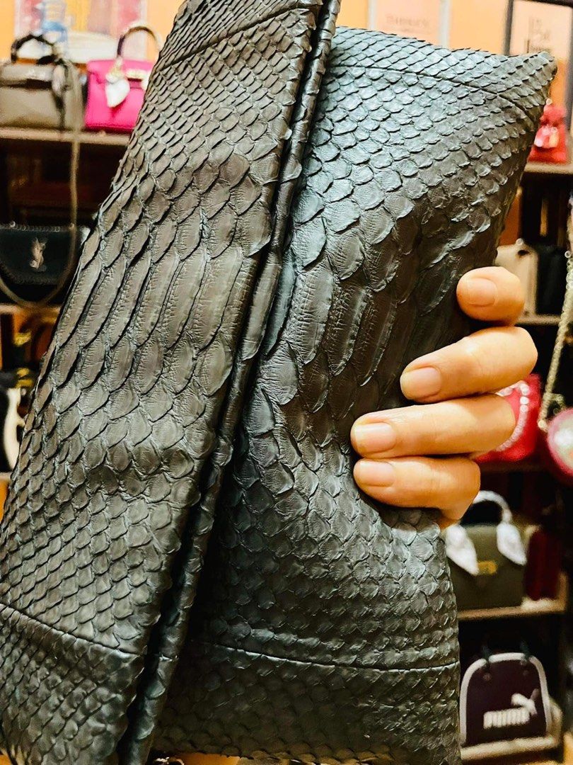 BAG SLING Snake Skin, Women's Fashion, Bags & Wallets, Shoulder Bags on ...