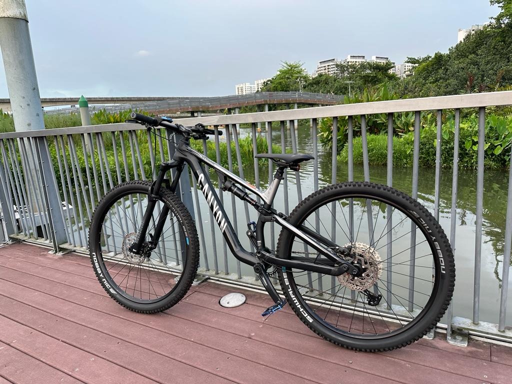 Canyon Neuron AL6 Medium Size, Sports Equipment, Bicycles & Parts ...