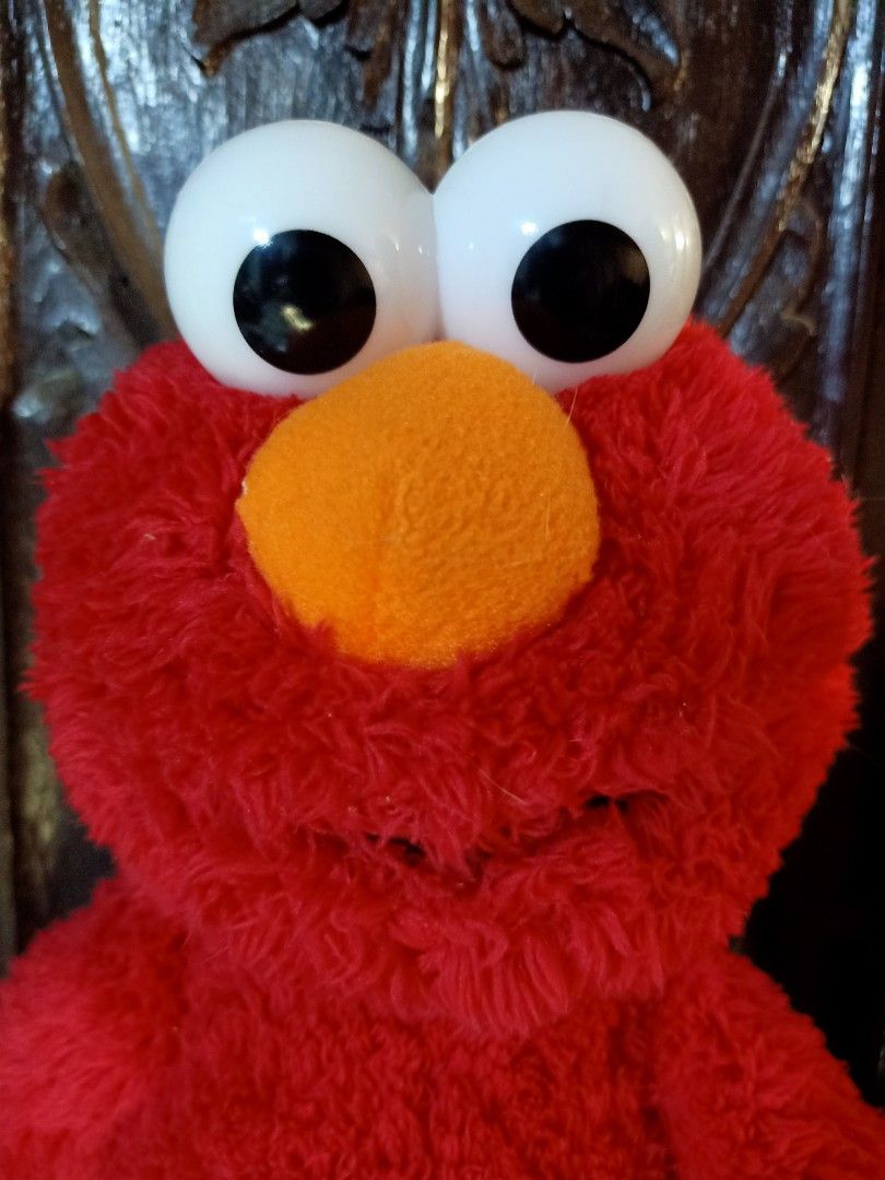 CLASSIC BIG SIZE ELMO FROM SESAME STREET, Hobbies & Toys, Toys & Games ...
