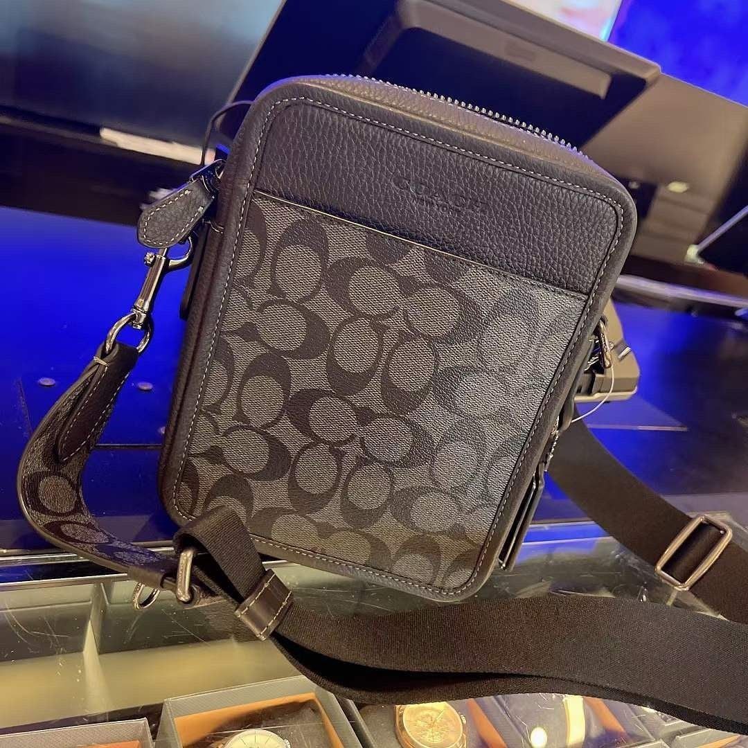 Coach Sullivan Crossbody Male 21x16x5 cm, Men's Fashion, Bags, Sling ...