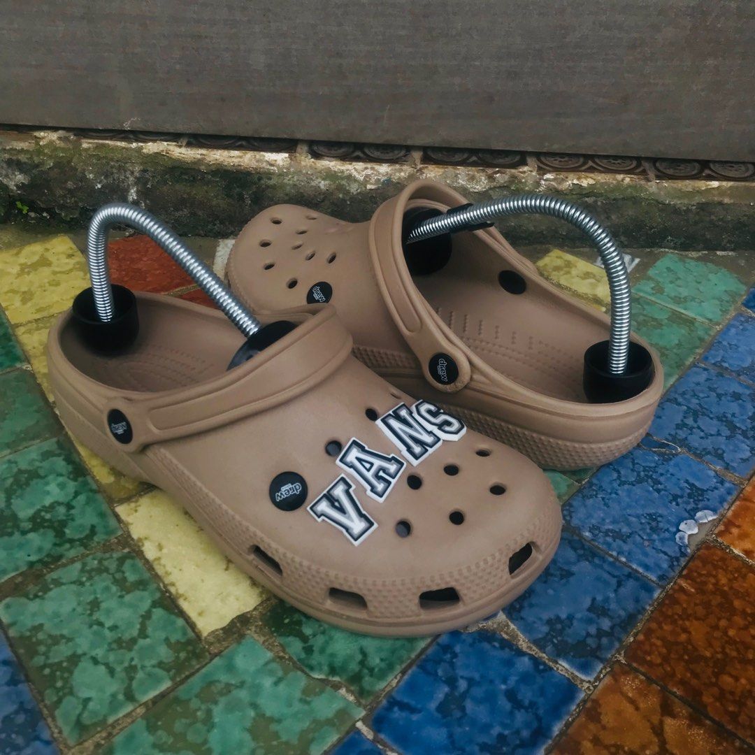 Crocs beige on Carousell