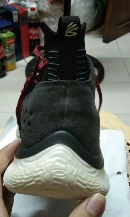 Curry 4 flowtro pi-day, Luxury, Sneakers & Footwear on Carousell