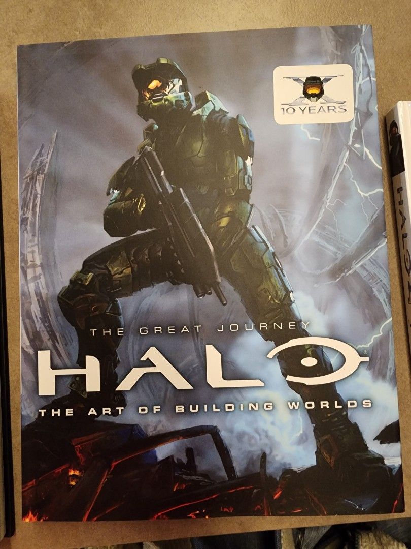 HALO, Hobbies & Toys, Books & Magazines, Fiction & Non-Fiction on Carousell