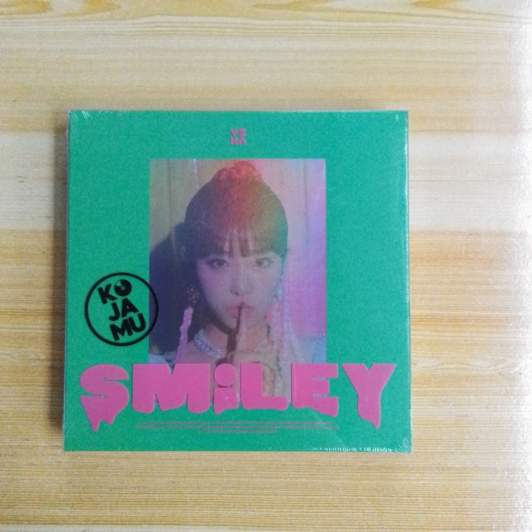 [KPOP ALBUM] Yena - SMILEY (Hero ver) **SEALED** on Carousell
