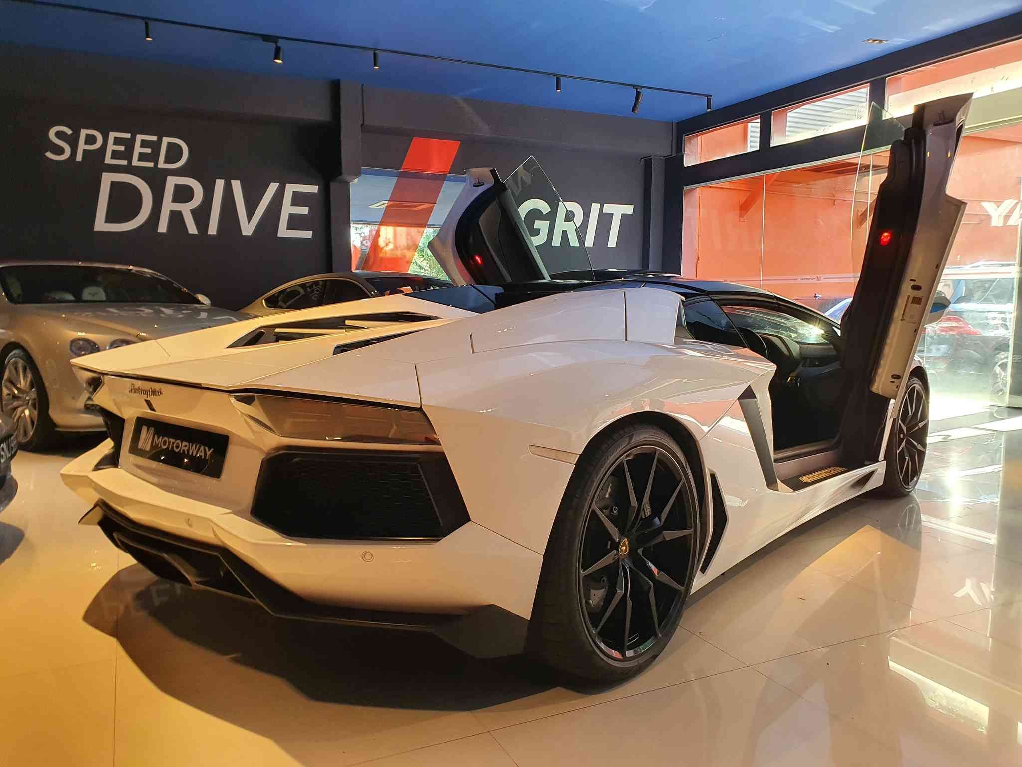 LAMBORGHINI LAMBORGHINI AVENTADOR LP700-4 ROADSTER, Cars, Used Cars on ...