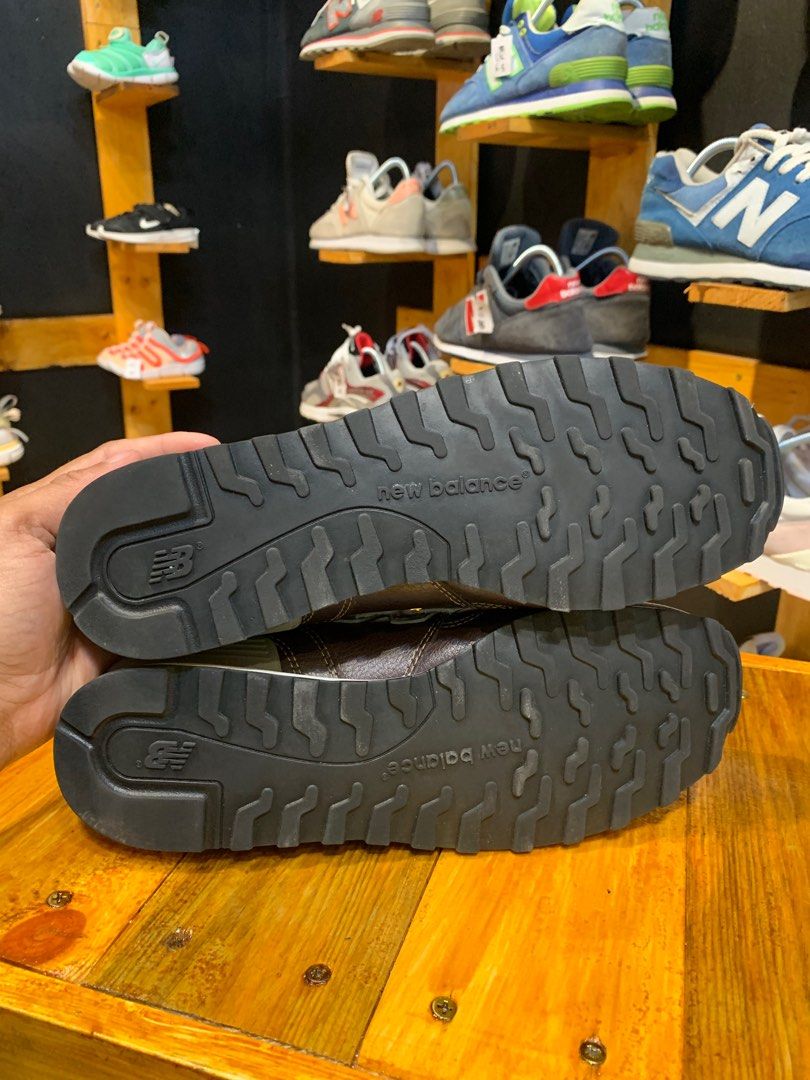 New Balance 368, Men's Fashion, Activewear on Carousell