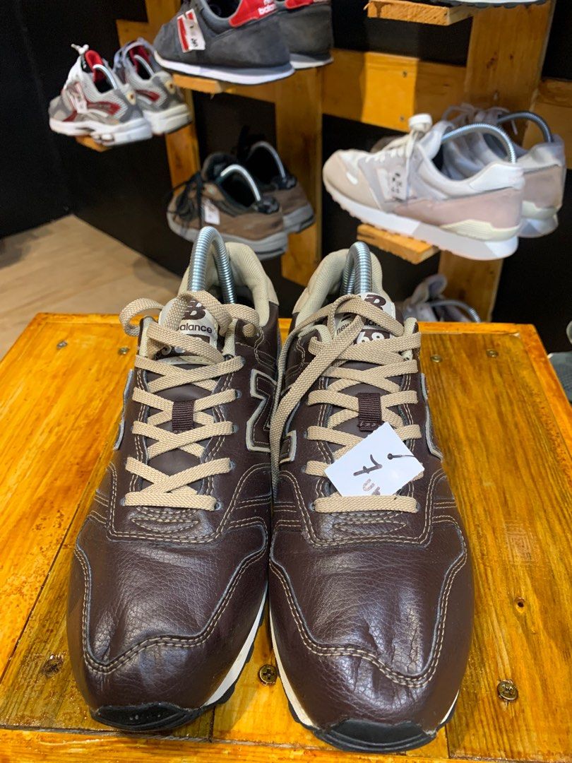 New Balance 368, Men's Fashion, Activewear on Carousell