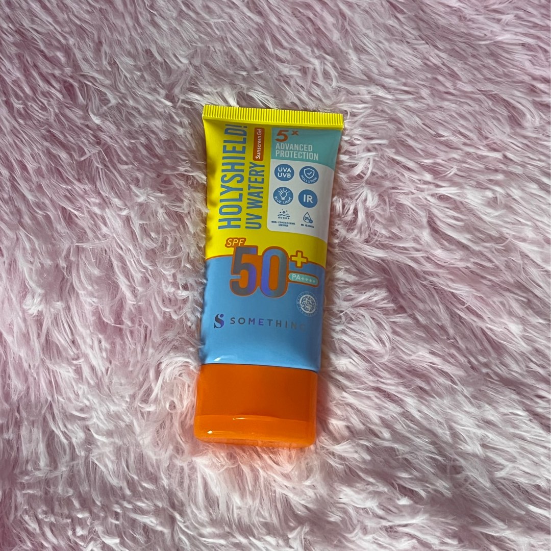 NEW- SOMETHINC sunscreen holyshield, Jasa, Beauty Services di Carousell