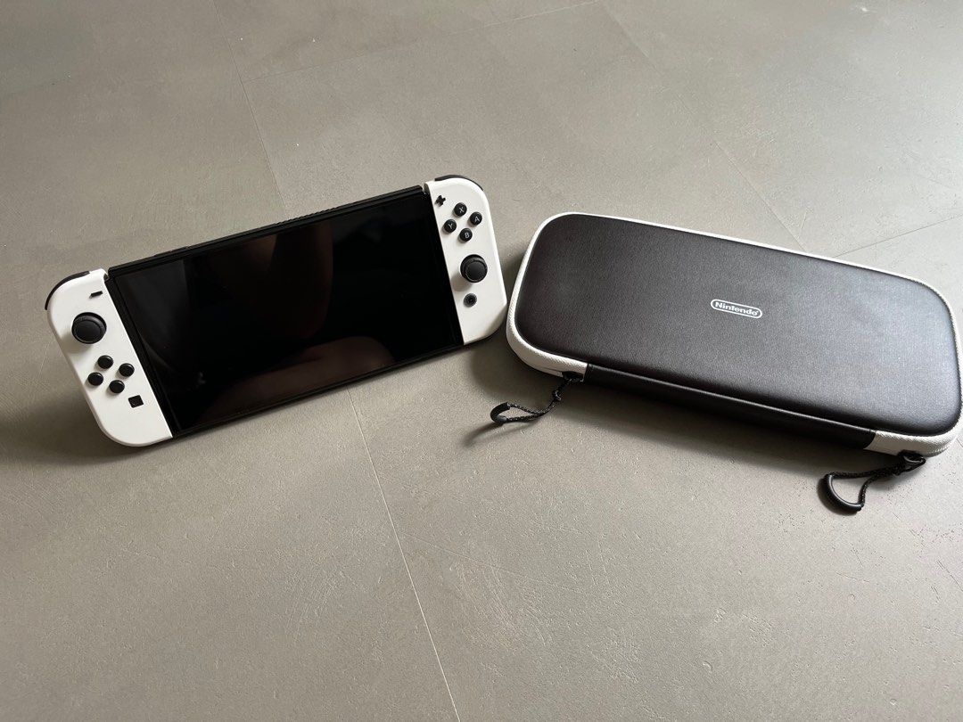 Nintendo switch Oled Model (original case and 400gb SanDisk memory card ...