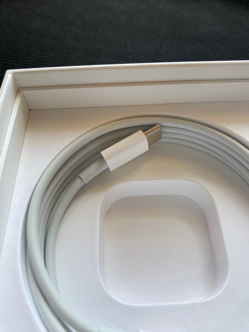 Orig Apple USB-C to Lightning Cable, Computers & Tech, Parts ...
