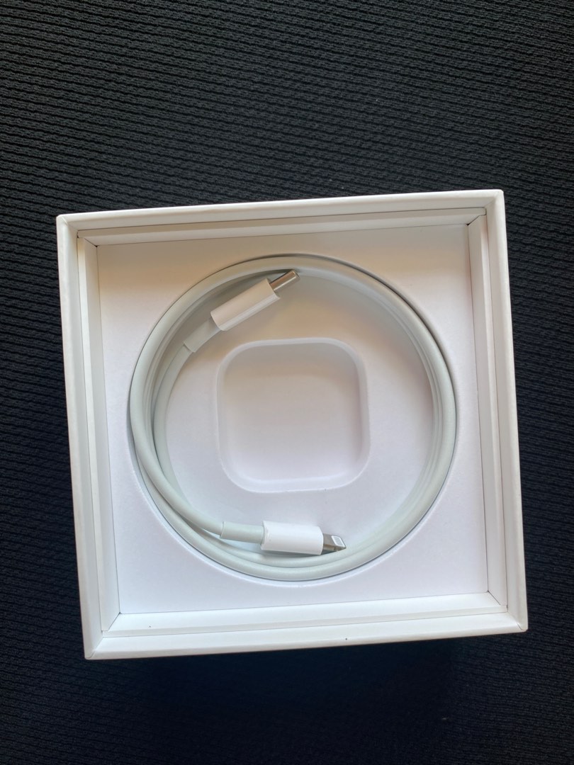 Orig Apple USB-C to Lightning Cable, Computers & Tech, Parts ...