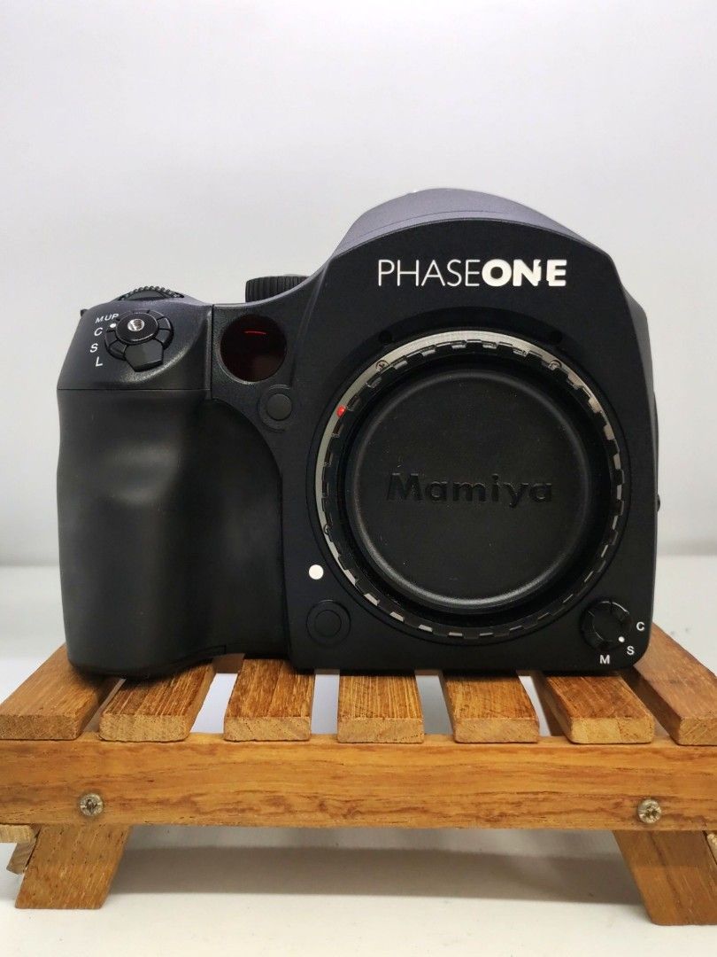 PhaseOne 645 DF with Aptus II 6., Photography, Cameras on Carousell