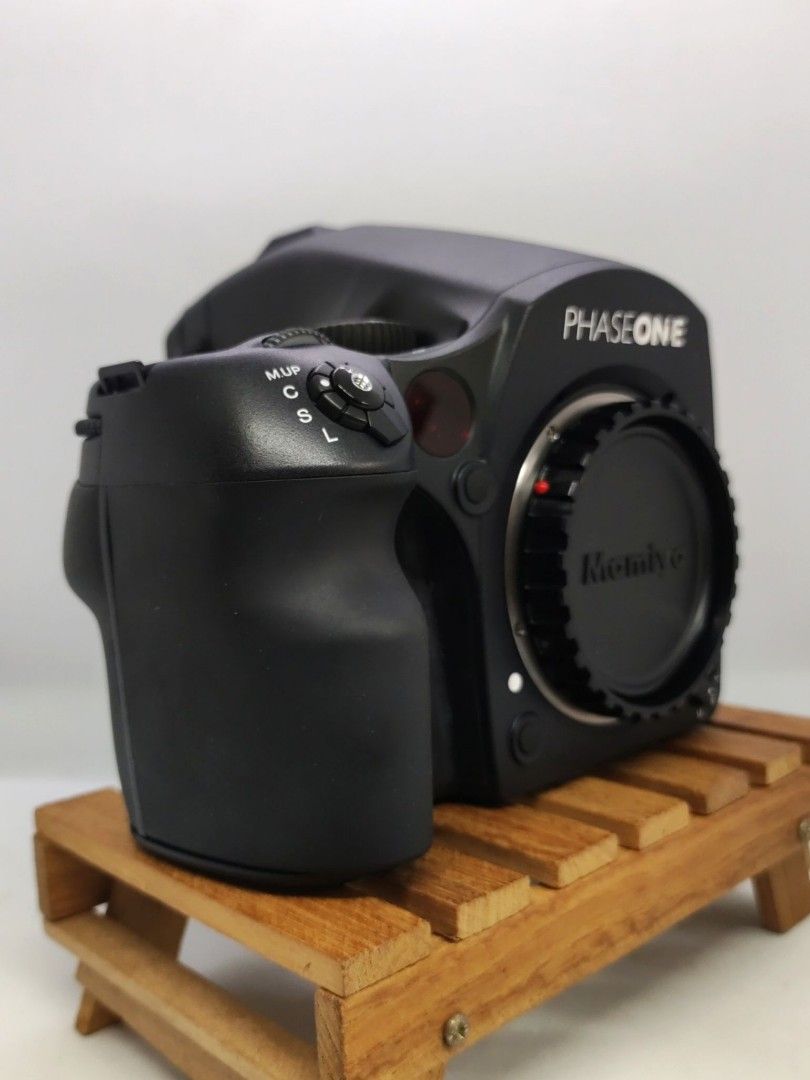 PhaseOne 645 DF with Aptus II 6., Photography, Cameras on Carousell