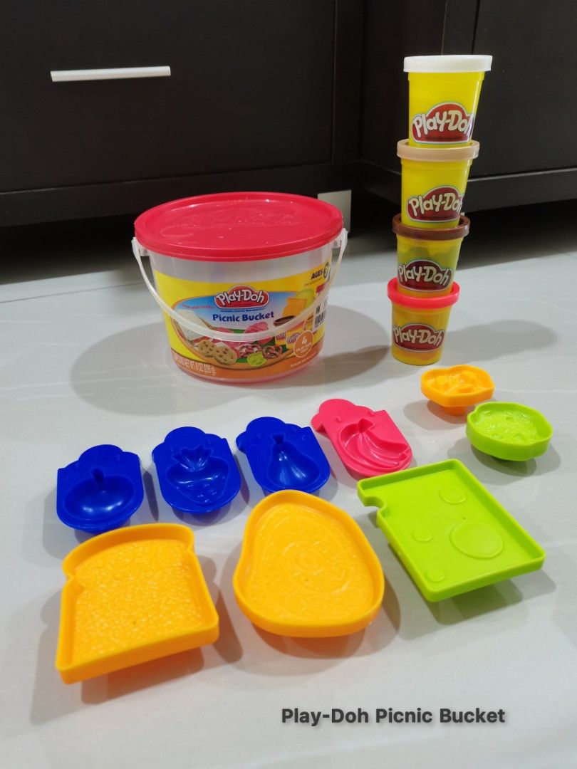 Play-Doh Picnic Bucket, Hobbies & Toys, Toys & Games on Carousell
