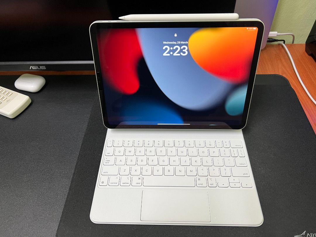 [Full Set] M1 iPad Pro 11"128GB WiFi Silver (With Magic Keyboard ...