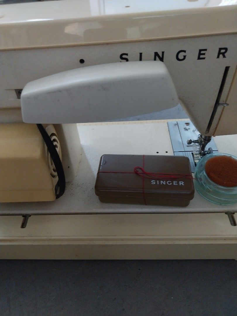 Singer Sewing Machine, Hobbies & Toys, Stationery & Craft, Craft ...