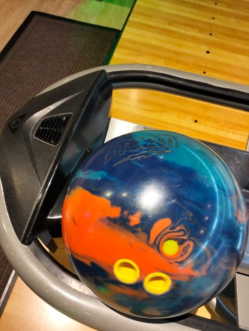 Storm surelock 14lbs, Sports Equipment, Sports & Games, Billiards ...