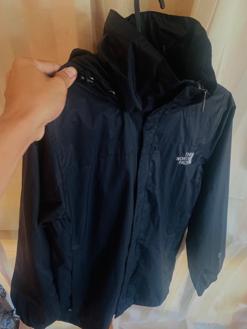 Tnf Windbreaker, Men's Fashion, Coats, Jackets and Outerwear on Carousell