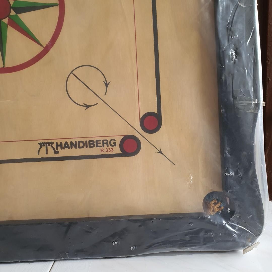 Tournament Carrom board + disc, Hobbies & Toys, Toys & Games on Carousell