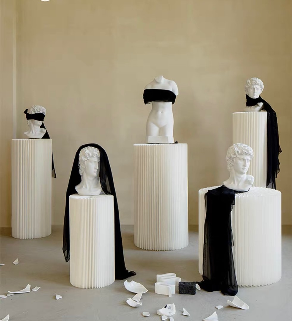 [Rent] Wedding Pillar - paper, Furniture & Home Living, Home Decor ...