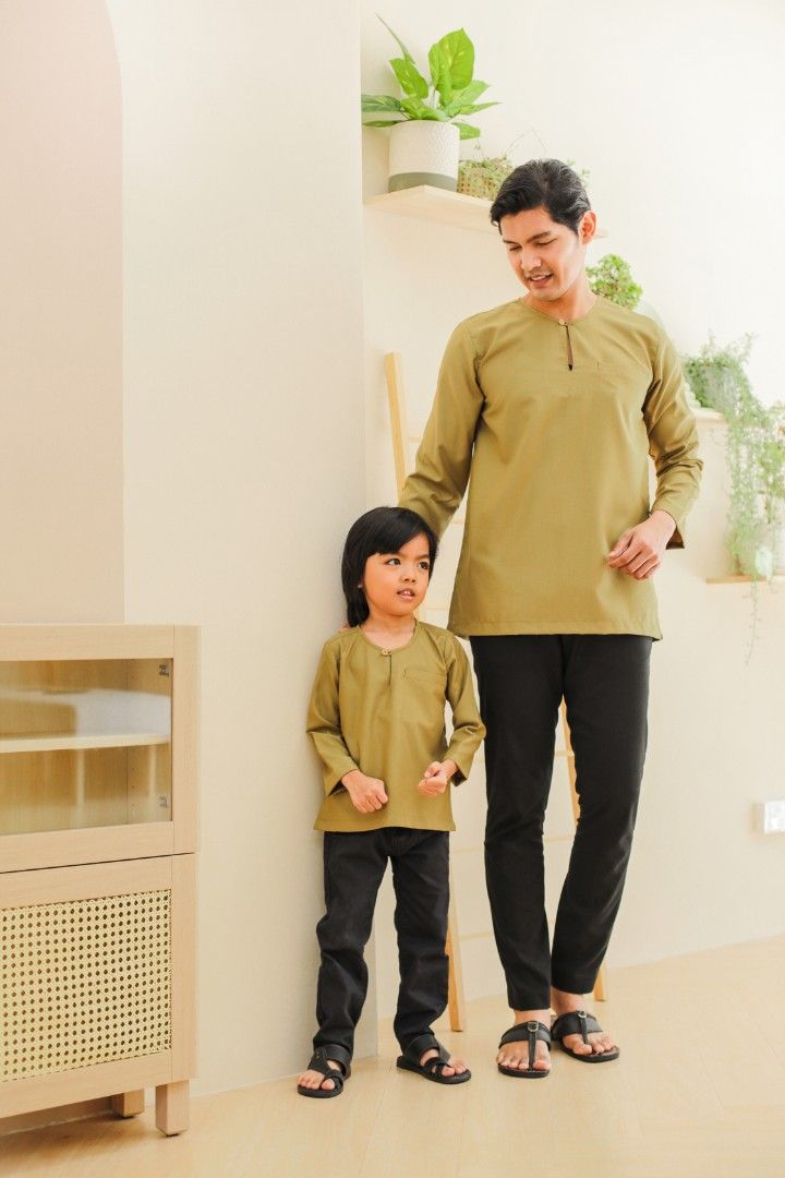 Zoe Kurta Baju Raya Sedondon, Men's Fashion, Tops & Sets, Sets ...
